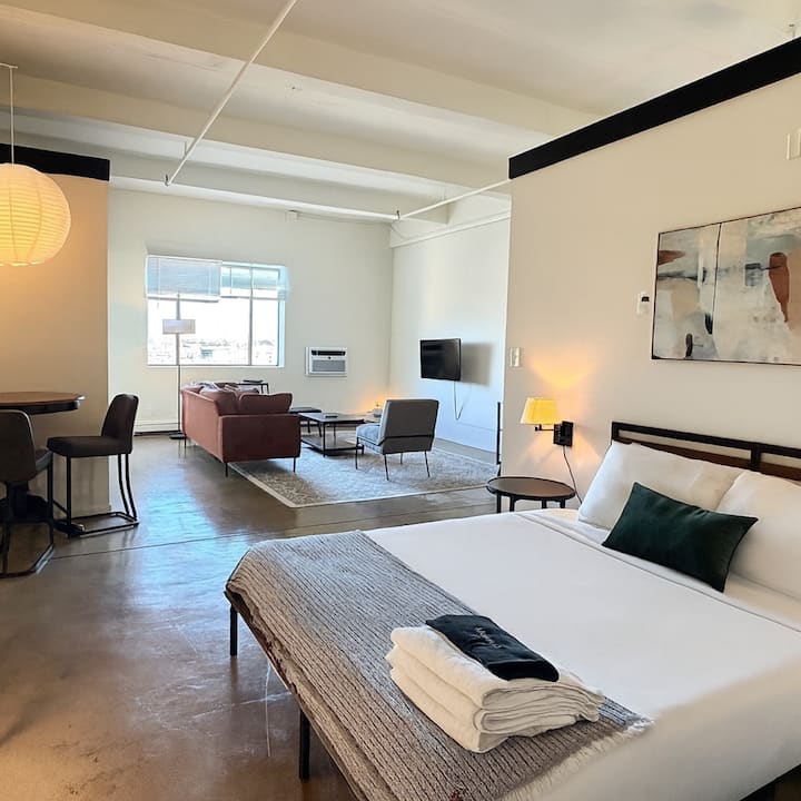 Westown Studio Near Fiserv+baird+theater District - Milwaukee, WI