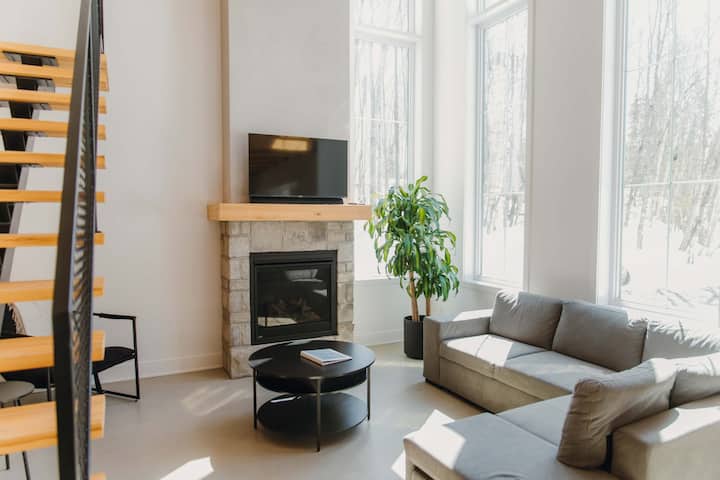 Lac, Spa Et Table De Billard  | Le Gaïa - Saint-Hippolyte