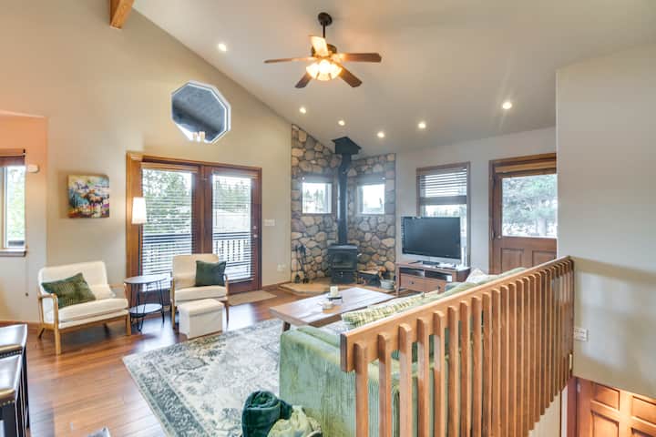 Deck + Mountain Views: Fairplay Family Escape! - Alma, CO