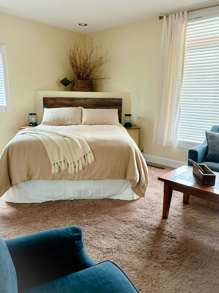Raspberry Suite At Great Water Inn - Bayfield, WI