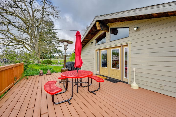 9 Mi To Spanaway Park: Home W/ Indoor Hot Tub - Northwest Trek Wildlife Park