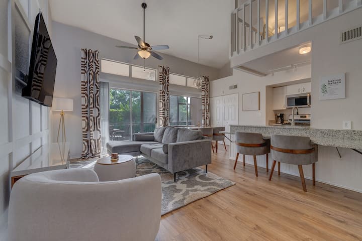 Charming And Cozy Townhome Near Disney - Level Up, Kissimmee