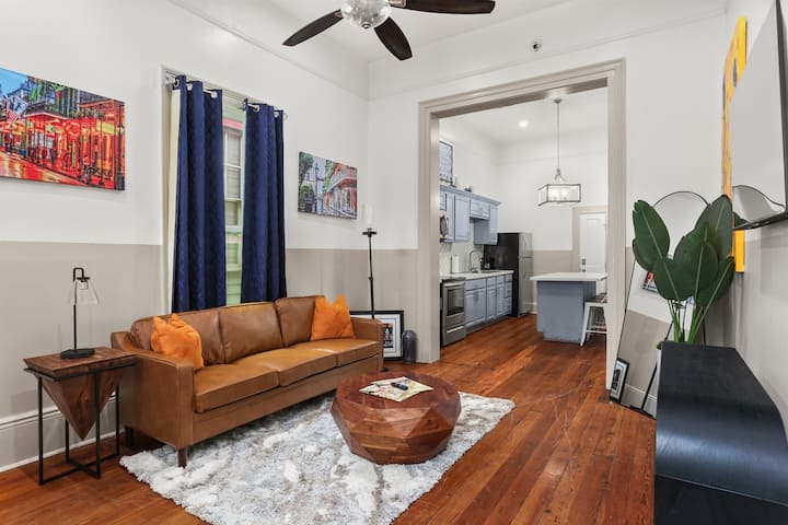 6br 4 Bath Duplex Minutes From The Quarter - New Orleans, LA