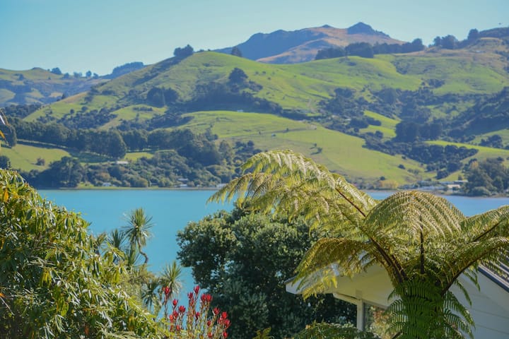 Tranquil Bay Family Retreat | Relax, Recharge - Duvauchelle