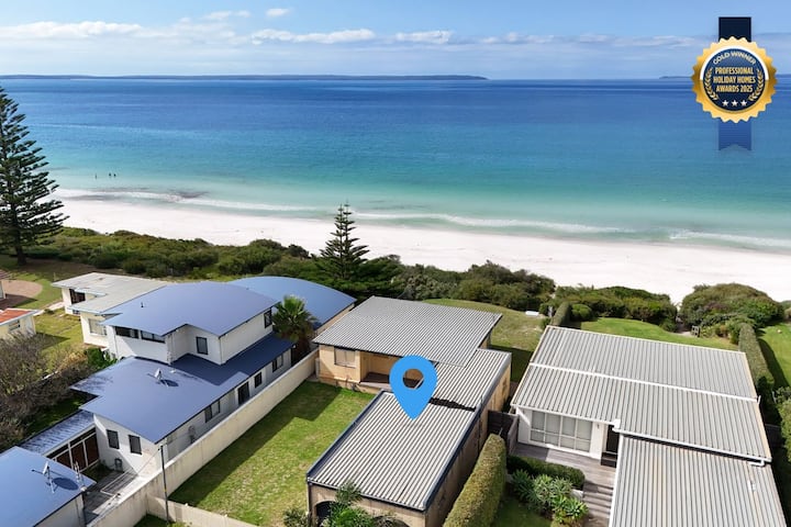 Quay's Cabin - Absolute Beachfront With Views - Jervis Bay