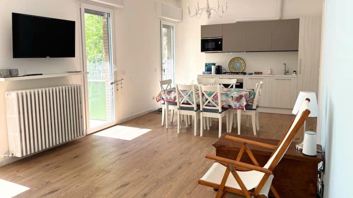 Cn011 - Cesenatico, New Apartment With Parking - Cervia