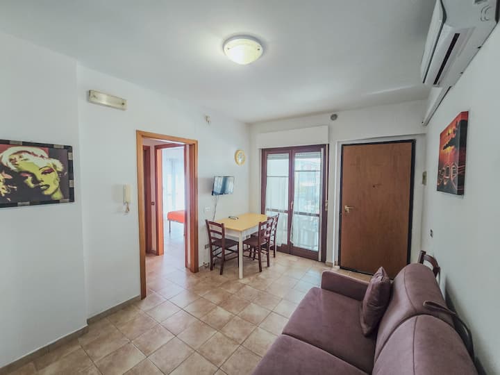 Bilocale Primo Piano Laterale Nord/ovest Rif. 710 - San Benedetto del Tronto