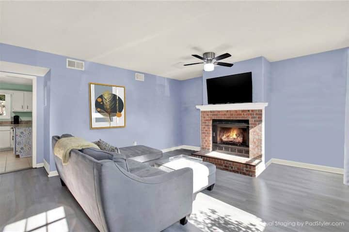 30+ Days | 2 Suites + Fenced Yard | Near Ksu | Pet - Kennesaw, GA