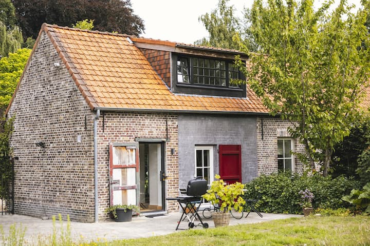 Cozy Authentieke Schuur Nabij Brugge - Aalter