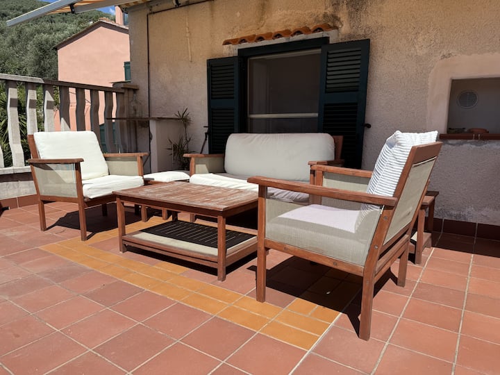 Host4u - Cozy Terraced House With Beautiful View - Imperia