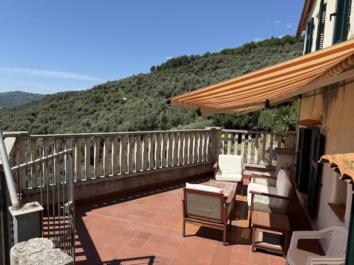 A Beautiful Terrace On Paradise Imperia- By Host4u - 임페리아