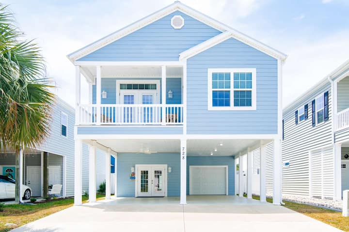 Flamingo Hideaway Modern House W Elevator - North Myrtle Beach, SC