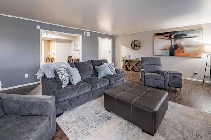 Hoff Gardens 11 - 2br 2ba - Seasonal Pool - Lubbock, TX