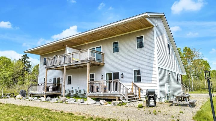 Ocean Breeze West Wind – Updated 2br/2ba Home Step - Vinalhaven