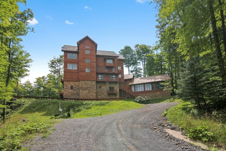 The Lodge At Wolverton Heights, Slopeside Luxury - Davis, WV