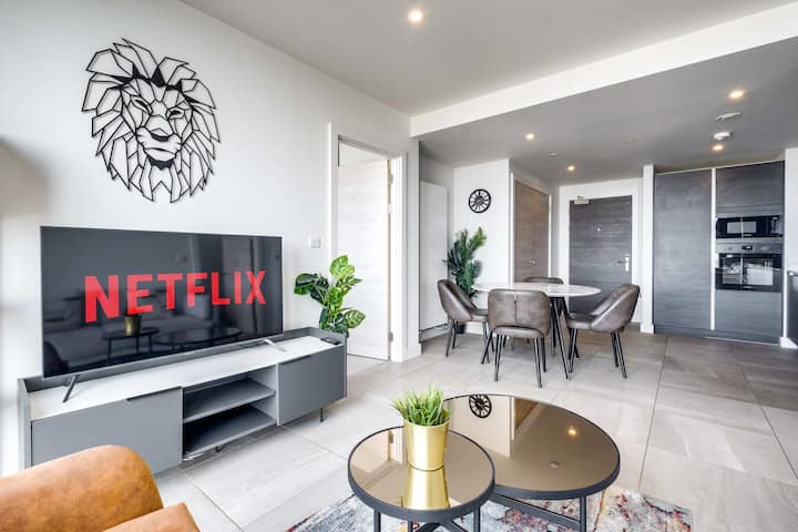 Breathtaking City Skyline Views - Birmingham