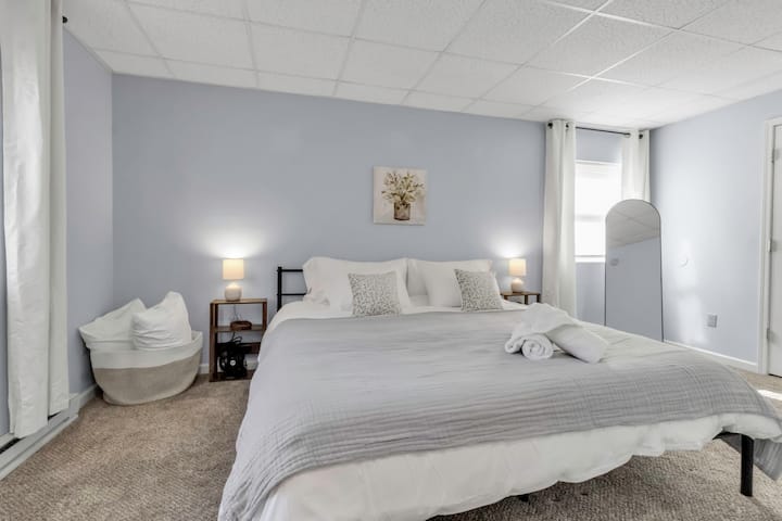Suite Retreat: Quiet Comfort On Walkable Village Lane - Corfu, NY