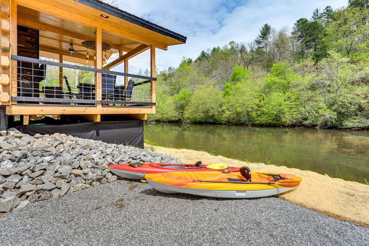 Modern Creek-front Cabin W/ Deck & Views In Murphy - Murphy, NC