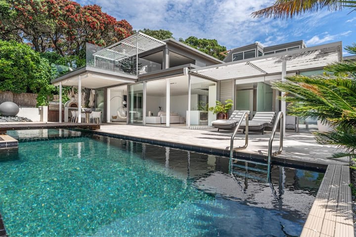 Takapuna Clifftop With Pool & Hot Tub - Auckland