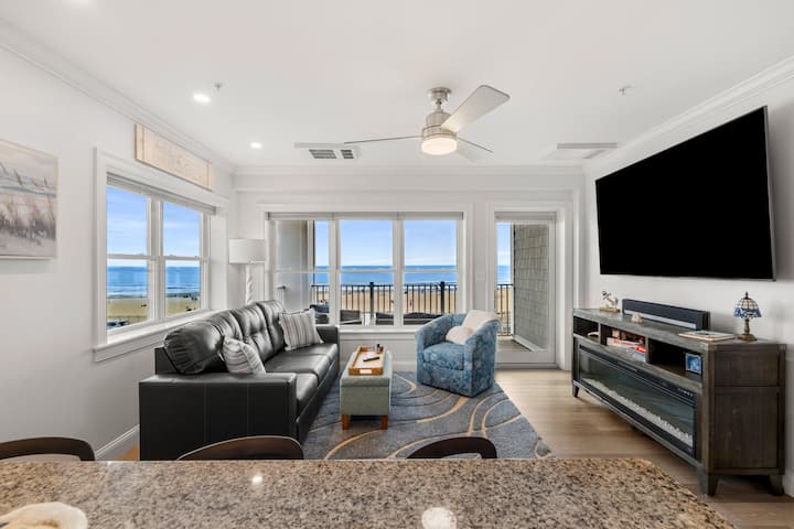 Oceanview Escape – Hampton Beachfront - Hampton Beach, NH