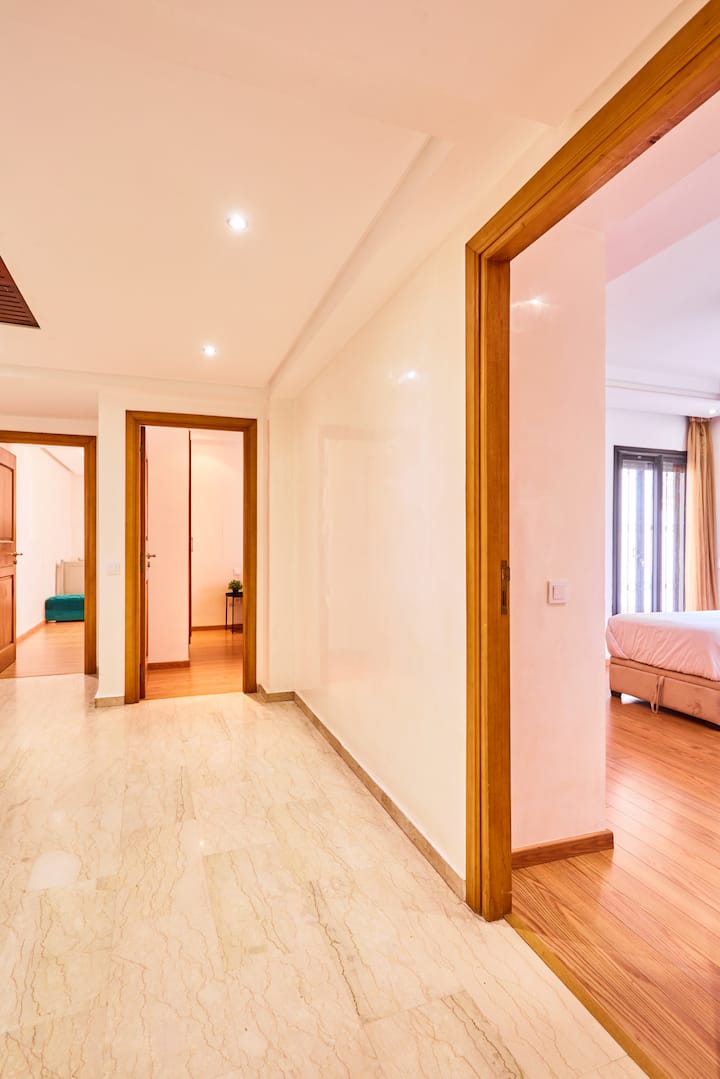 Casablanca 3 Bed Uni In Triangle D'or W/ Parking - Casablanca