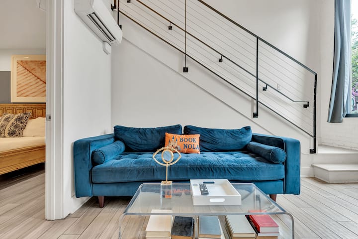 Stay In The Heart Of The French Quarter - New Orleans, LA