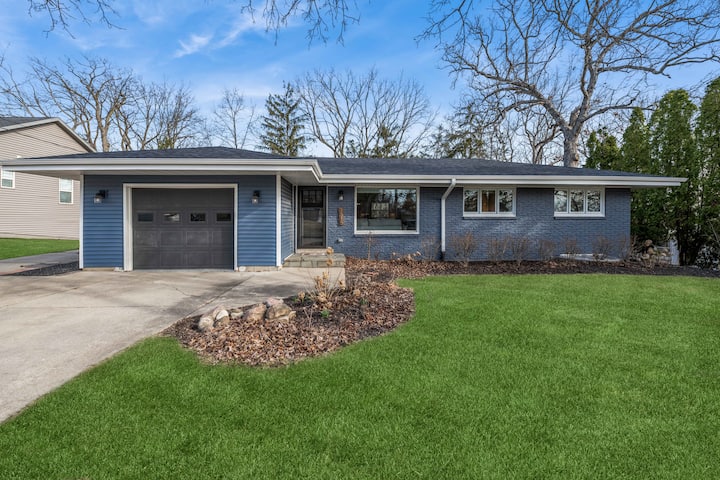 Nautical, Pet-friendly | Walk To Lake & Downtown - Lake Geneva, WI