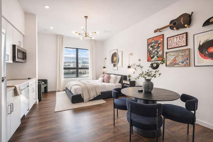 Stylish Music Row Studio Unit Near Broadway - Nashville