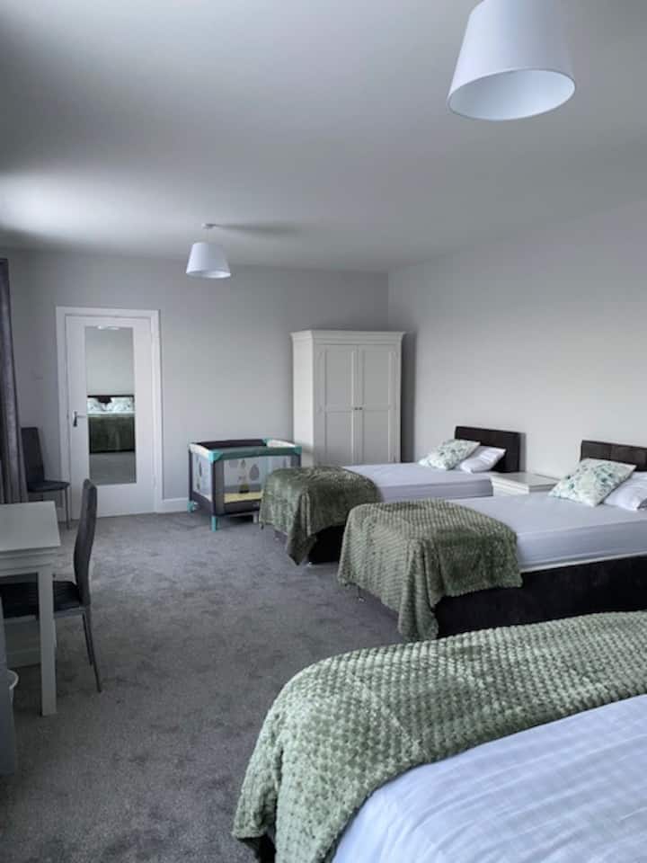 Cortoon Inn, Family Room 1 (1dbl +2sgl) - Tuam