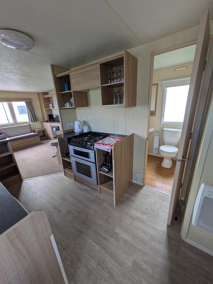 Caravan At Ty Mawr, Wales, Ref 86008d - Towyn