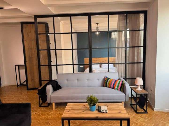 Suite 104 - Stylish & Central - Nicosia