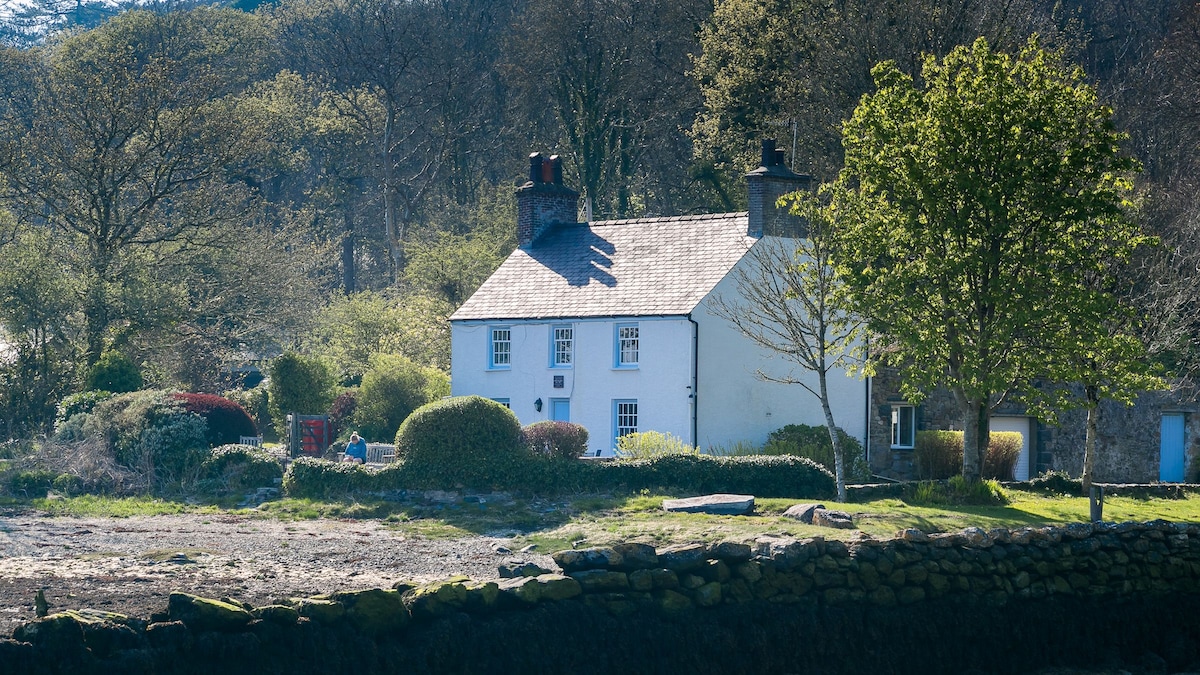 Min y Mor Menai - Cottages à louer à Brynsiencyn, Pays de Galles ...