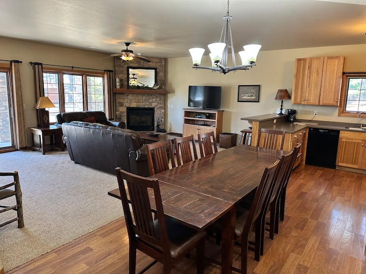 Condo 101 By Eagle Waters Resort - Eagle River, WI