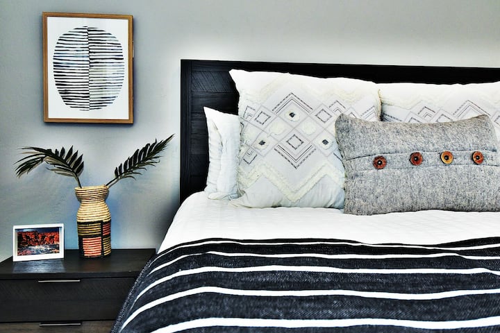 Sleeps 41, Bikes/pool/spa/garage | 421/425/429 - Moab, UT