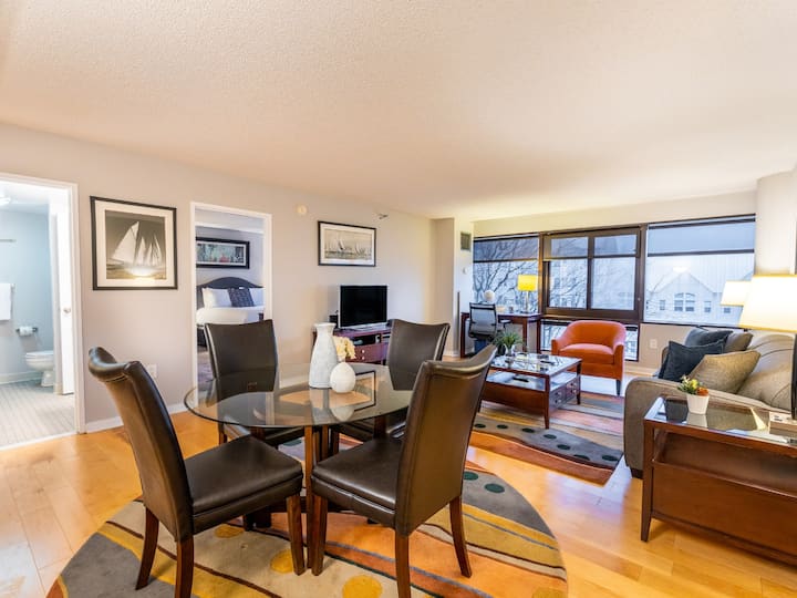 Apt Downtown Near Restaurants - Stamford, CT