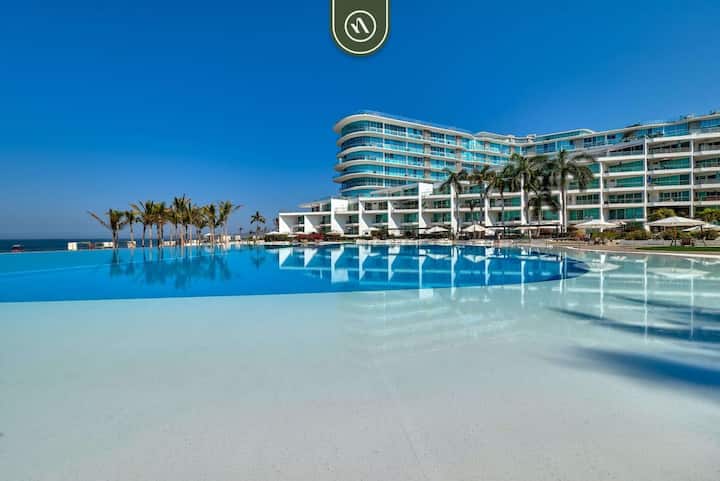 Beachfront 2br Condo | Pool & Wifi - Bucerías
