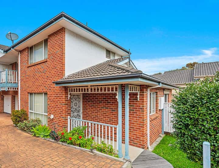 Townhouse In Shellharbour Village - Shellharbour