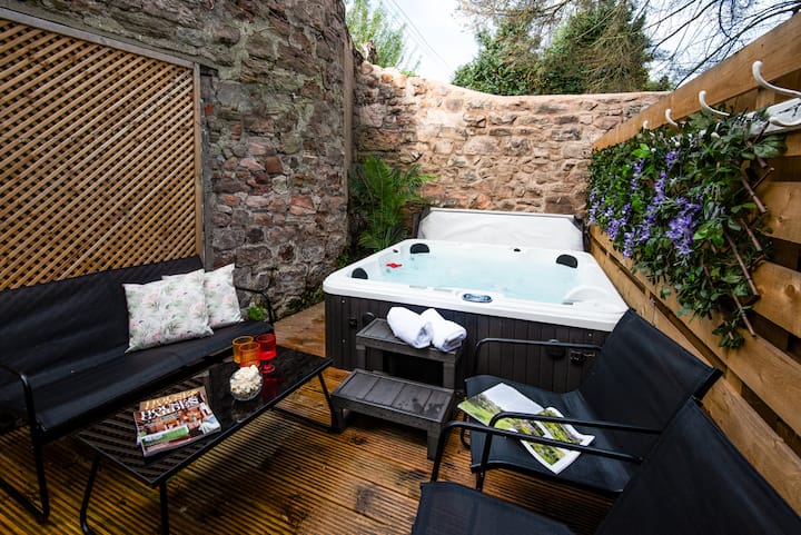 Hot Tub | Sleeps 12 | 5br | Berwick-upon-tweed - Eyemouth