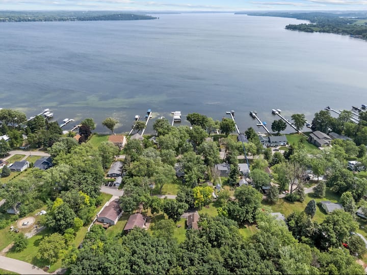 Oak Haven Retreat - Green Lake, WI