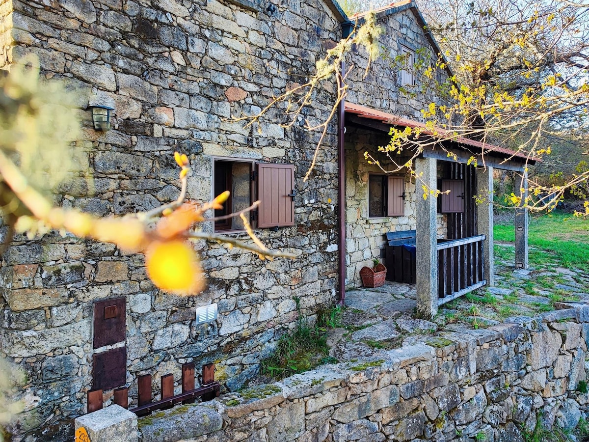 Casa das Candeias | Nature | Mountain | Trails - Cottages for Rent in ...