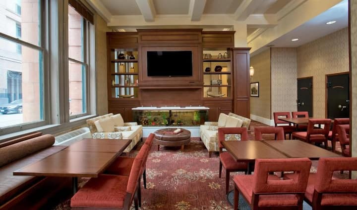 3 Historic Suites For Leisure & Business Trip - Baltimore, MD