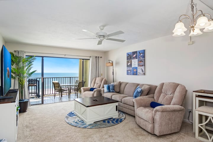 Beach Front-pool+hot Tub-pelican Watch #602 - Fort Myers Beach, FL