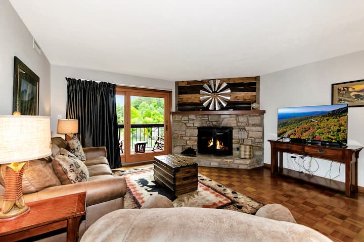 Peaceful Chetola Mountain Condo Cardinal 203 - Blowing Rock, NC