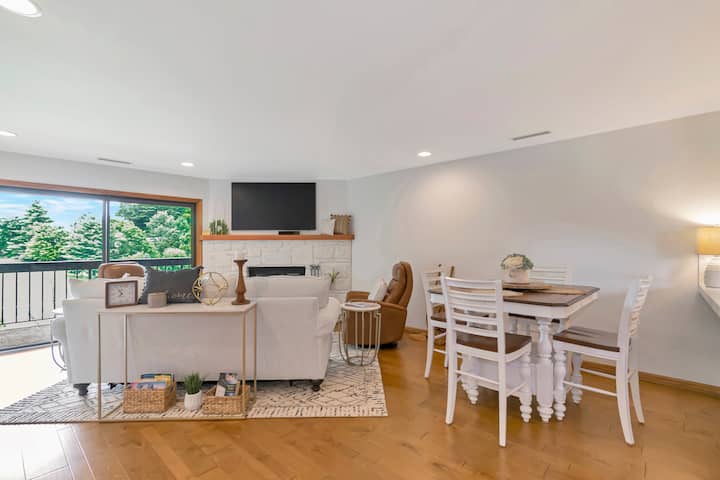 Cardinal 303 | Fireplace, Restaurant, Pool, Spa - Blowing Rock, NC