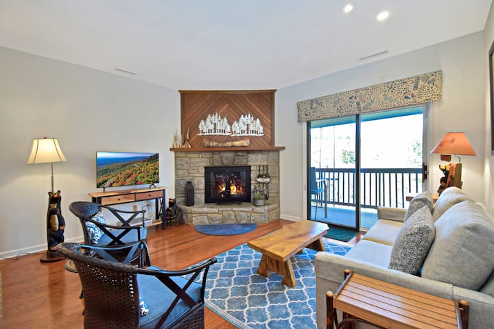 Chetola Finch 6 | Fireplace, Indoor Pool, & - Blowing Rock, NC