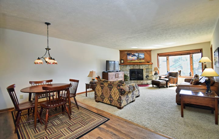 Chetola Condo Stay – Spa & Heated Pool Juniper 3 - Blowing Rock, NC