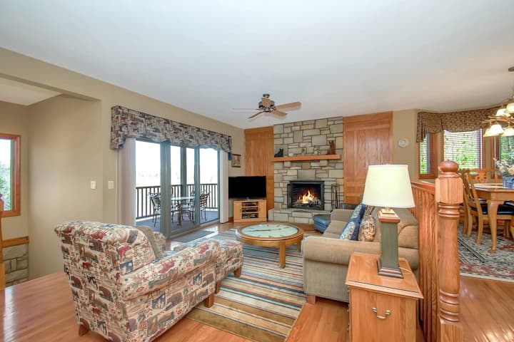 Chetola Mountain Views & Cozy Comfort Mitchell 2 - Blowing Rock, NC