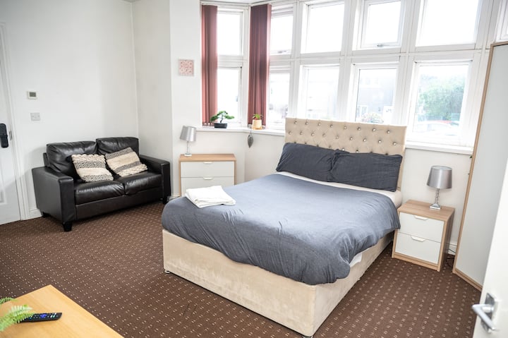Modern & Comfort Apt At Deighton I Double Bed - Huddersfield