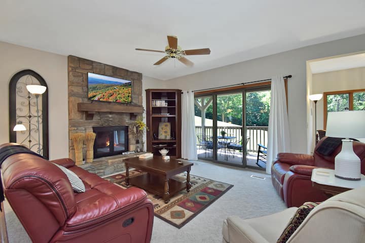 Walnut 1 Serene Chetola Condo | Nature, Comfort & - Blowing Rock, NC