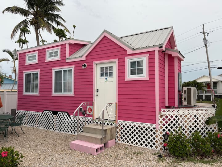 Matlacha Tiny Village - Flamingo - Matlacha, FL